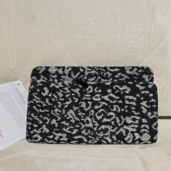 thirty-one | Bags | Nwt Thirtyone Perfect Cents Wallet | Poshmark